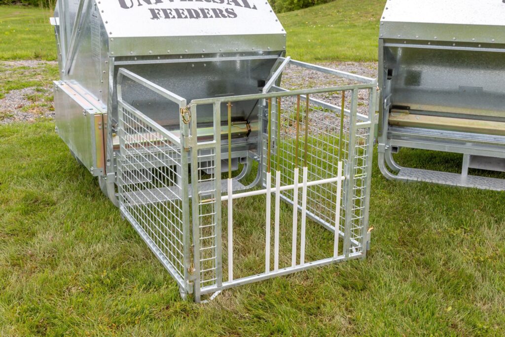 Universal Feeders 800 – Morgan Livestock Equipment – Bowie, Teague ...